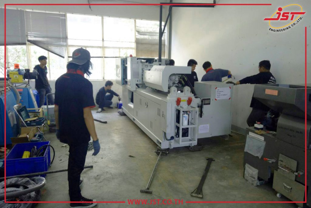 งานส่งมอบเครื่องฉีดพลาสติก (มหาวิทยาลัยนเรศวร) - JST Engineering